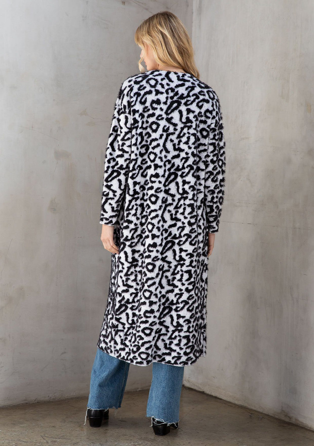 Fuzzy White Leopard Long Cardigan | LOVESTITCH